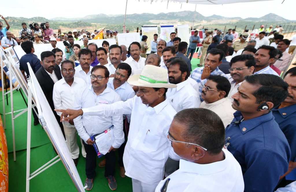 Telangana CM KCR Visit to Karivena Project | Overseas News